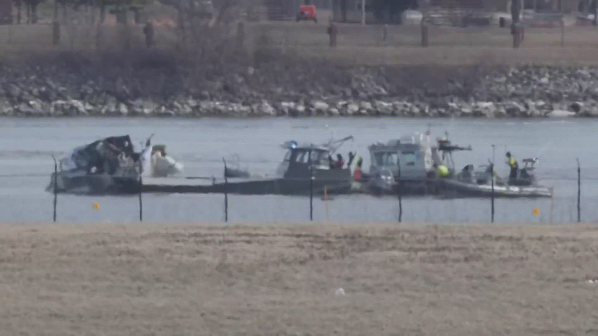 Divers to return to Potomac River Friday with hopes of finding aircraft ... Divers to return to Potomac River Friday with hopes of finding aircraft ...