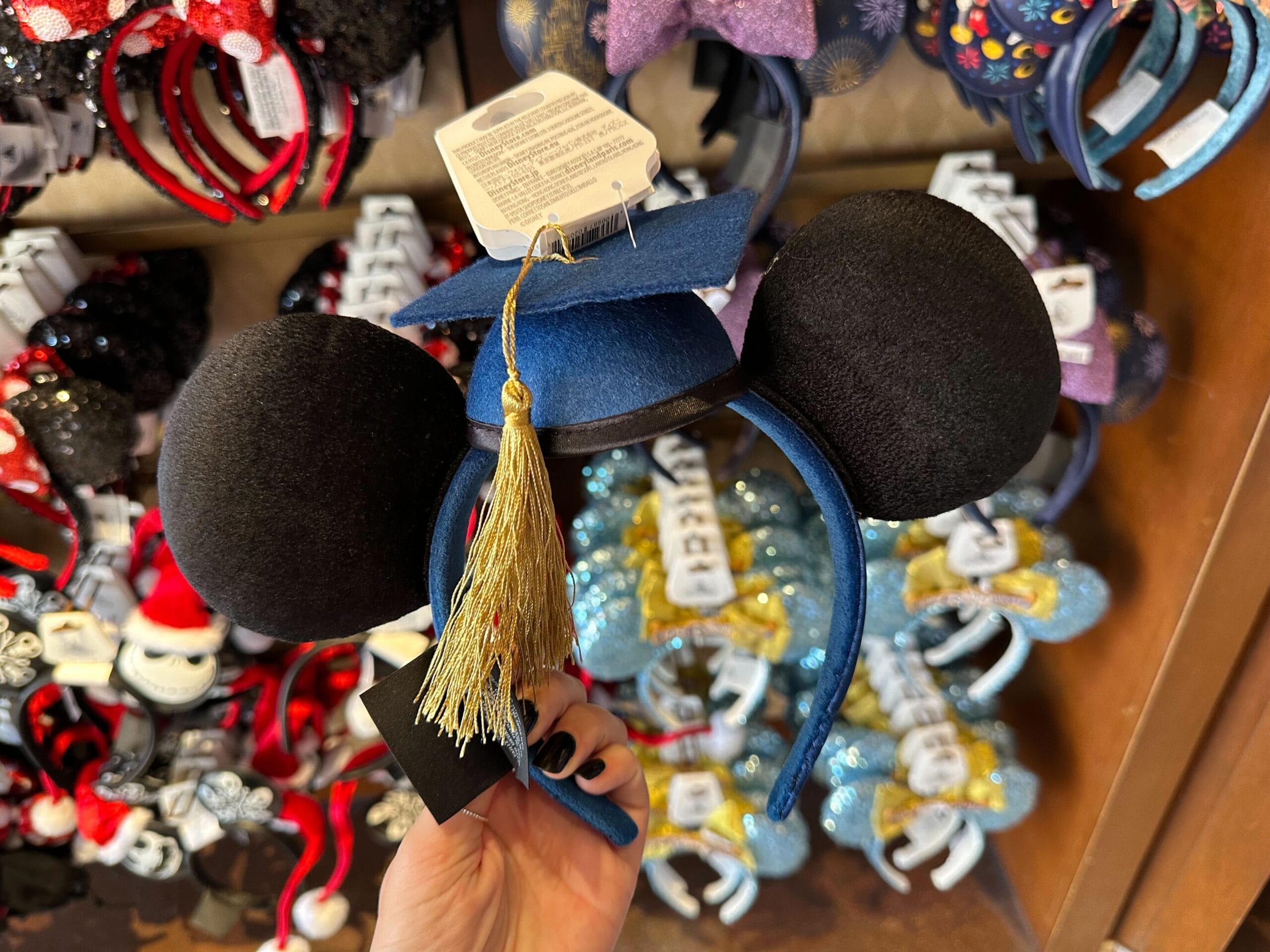 New Class of 2025 Graduation Ear Headband Available at Walt Disney World