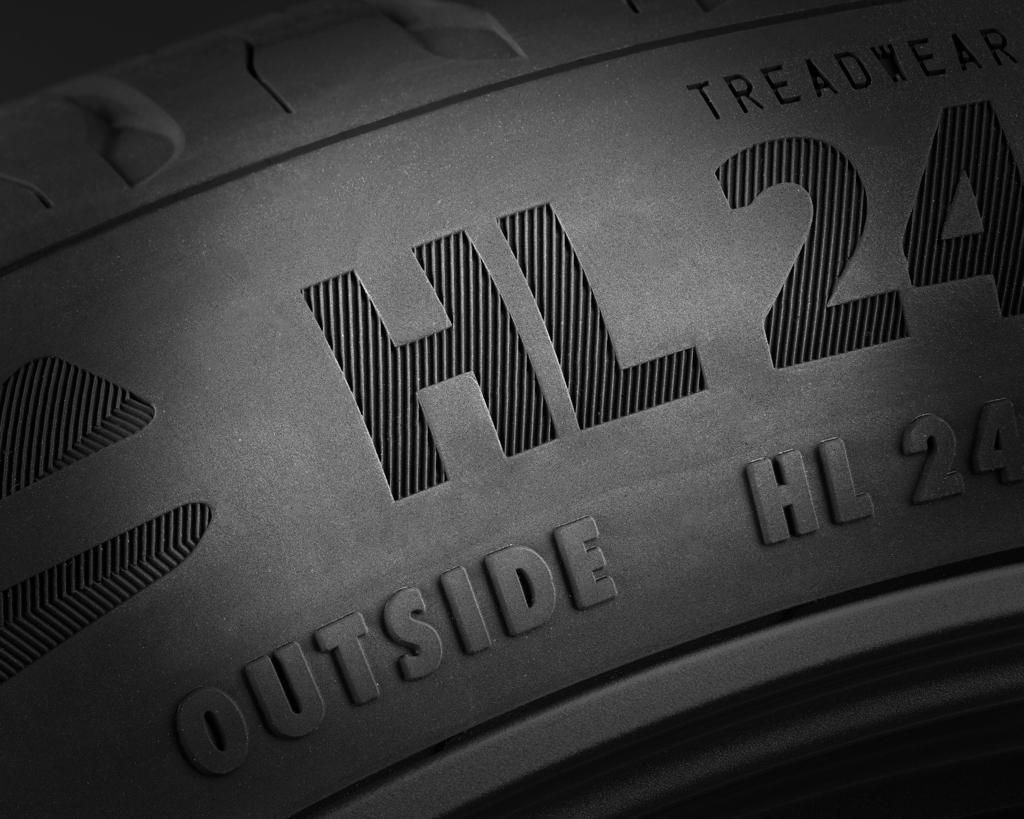 Ini Tiga Alasan Kenapa Ban Mobil Listrik Harus Dibuat Khusus, Simak