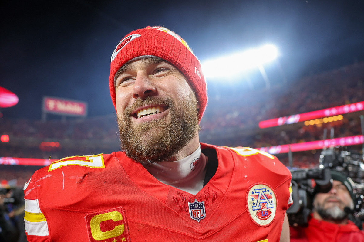 Travis Kelce Fans Demand Answers After His Historical Doppelganger ...