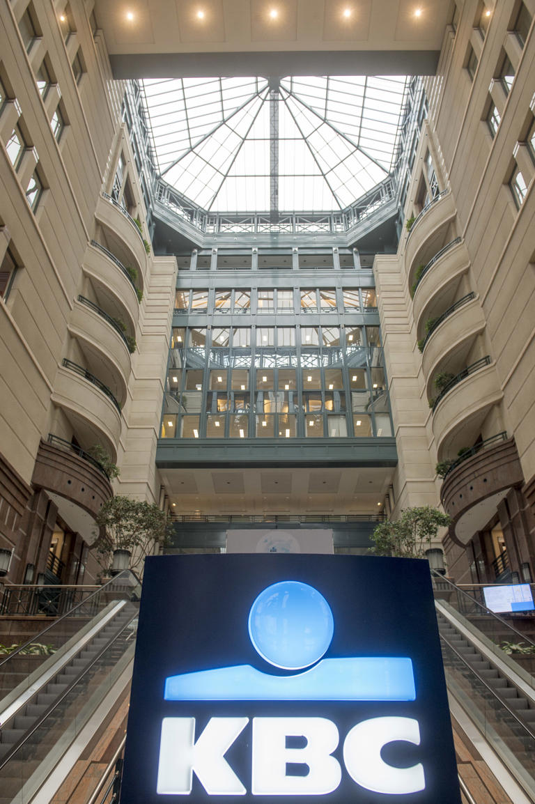 KBC verlaagt rente op spaarboekjes