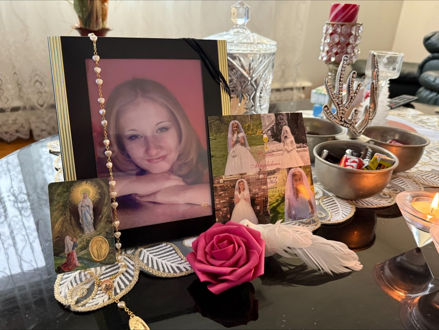 Woman who grew up in New Britain, daughter killed in DC plane crash