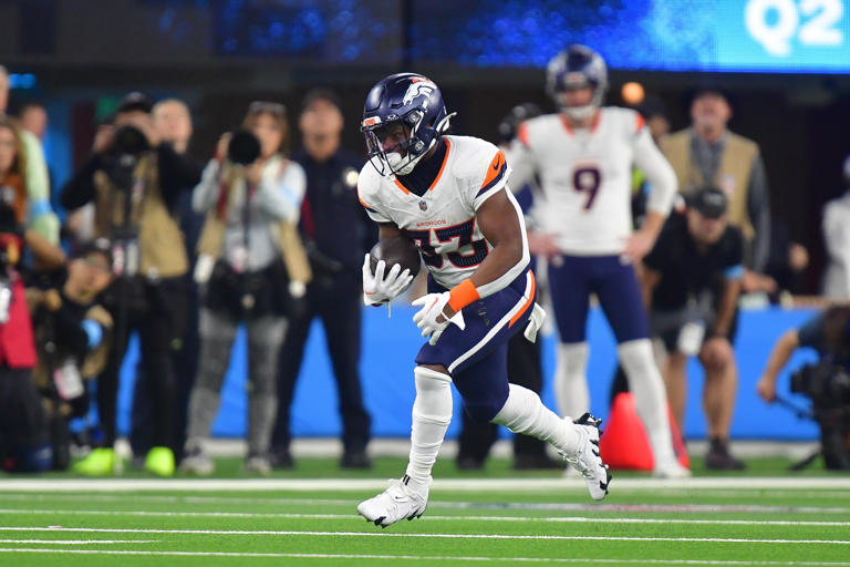 'Sonic and Knuckles' running back duo could be coming to Chicago Bears ...