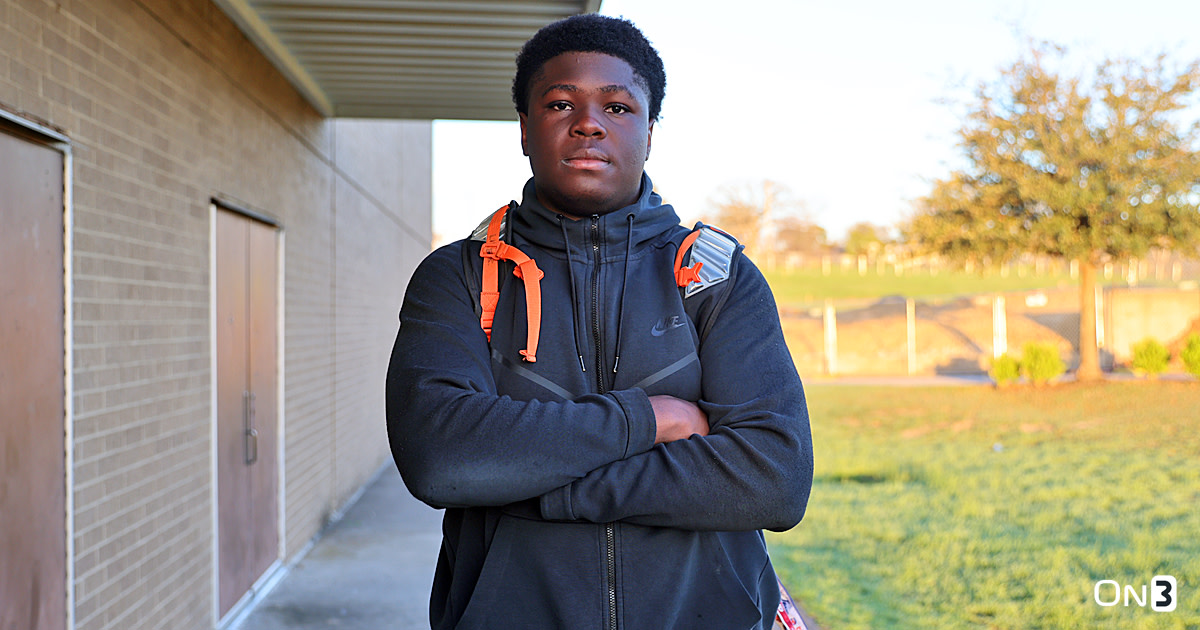 Notre Dame received a massive commitment from elite OL Tyler Merrill ...