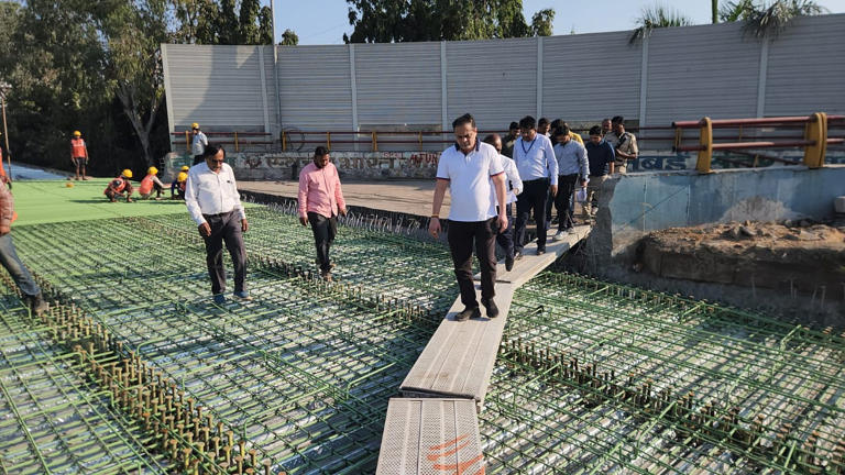 Mumbai: MLA Ameet Satam Reviews Andheri's Gokhale Bridge Progress; May ...