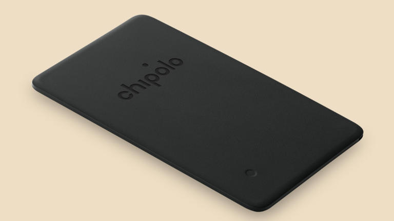 5 Card-Shaped Trackers That'll Help You Find Your Lost Wallet