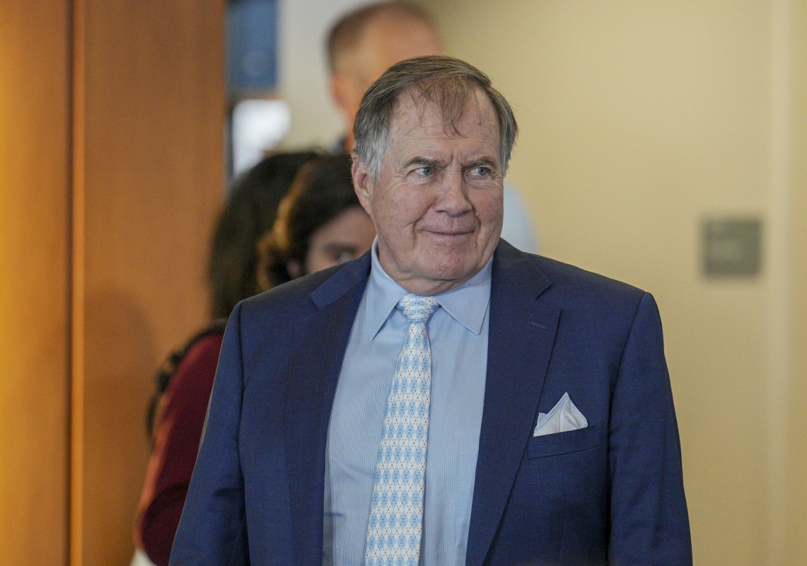 Bill Belichick’s Gesture Before Duke-UNC College Basketball Game Is ...