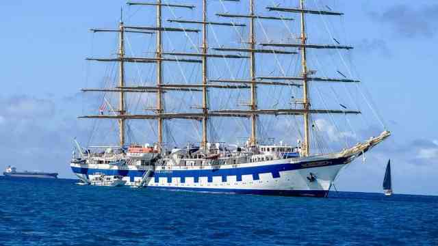 Review: Royal Clipper Sailing the Windward Islands