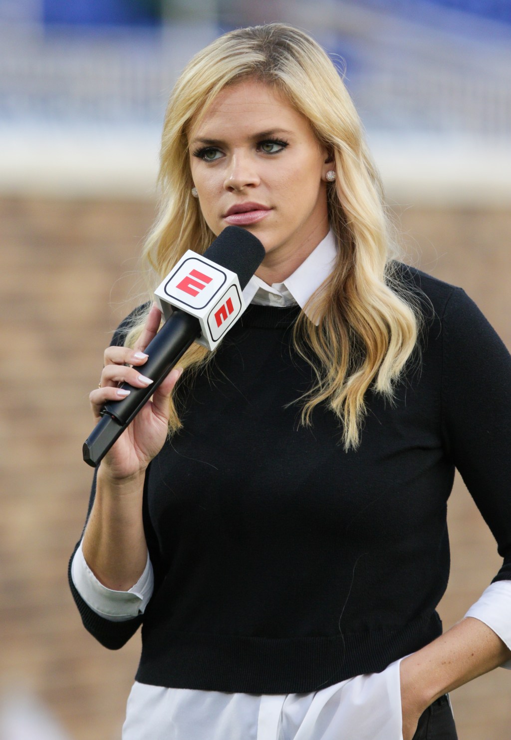 Julie Stewart-Binks alleges Fox Sports exec sexually assaulted her in ...