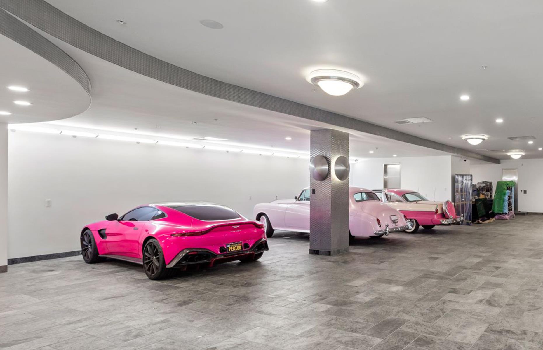 What's hidden inside the super-rich's biggest mansions