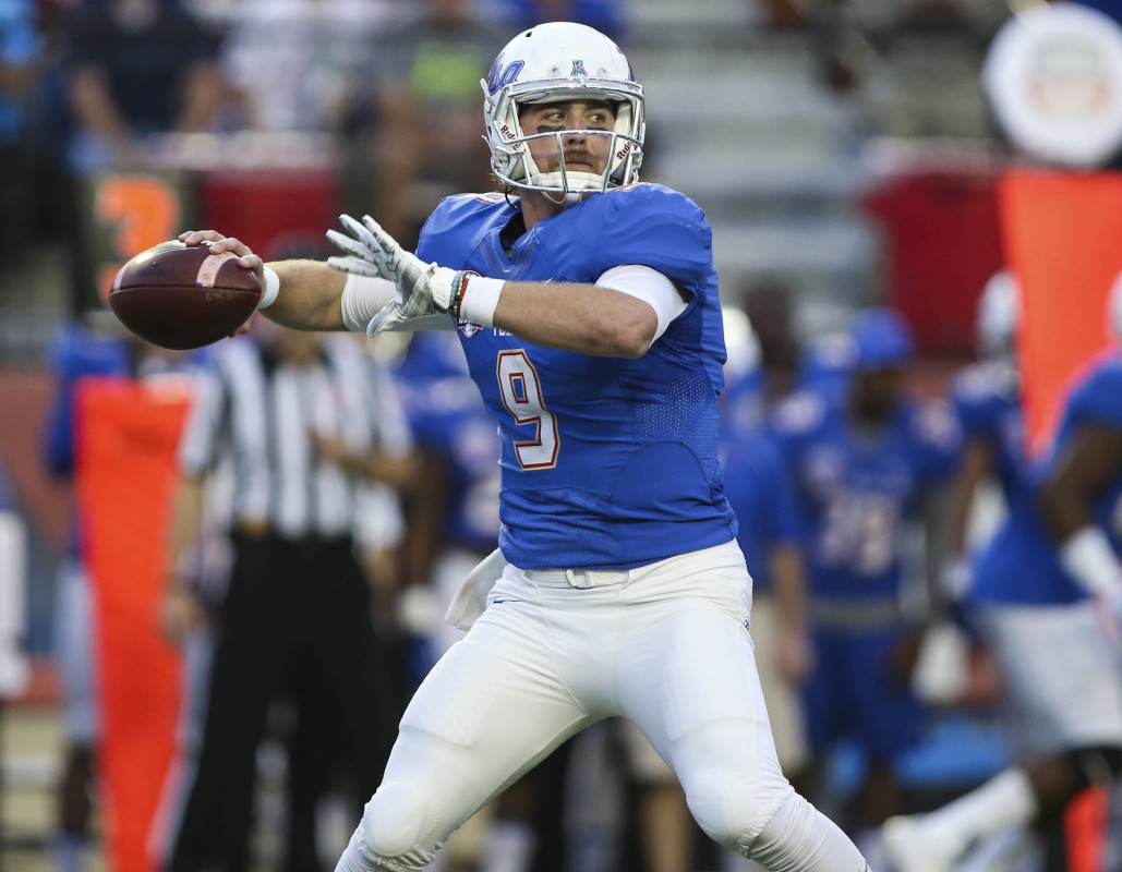 College Football Program Reportedly Hires Former 11,600-Yard Passer to ...