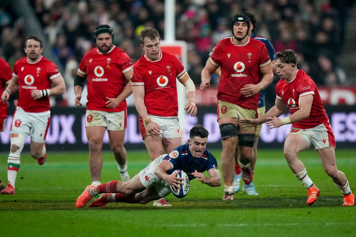 France vs Wales as it happened: Les Bleus send Six Nations statement ...