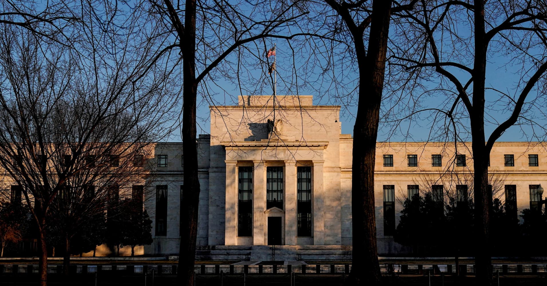 Ex-senior Federal Reserve advisor charged with economic espionage to ...
