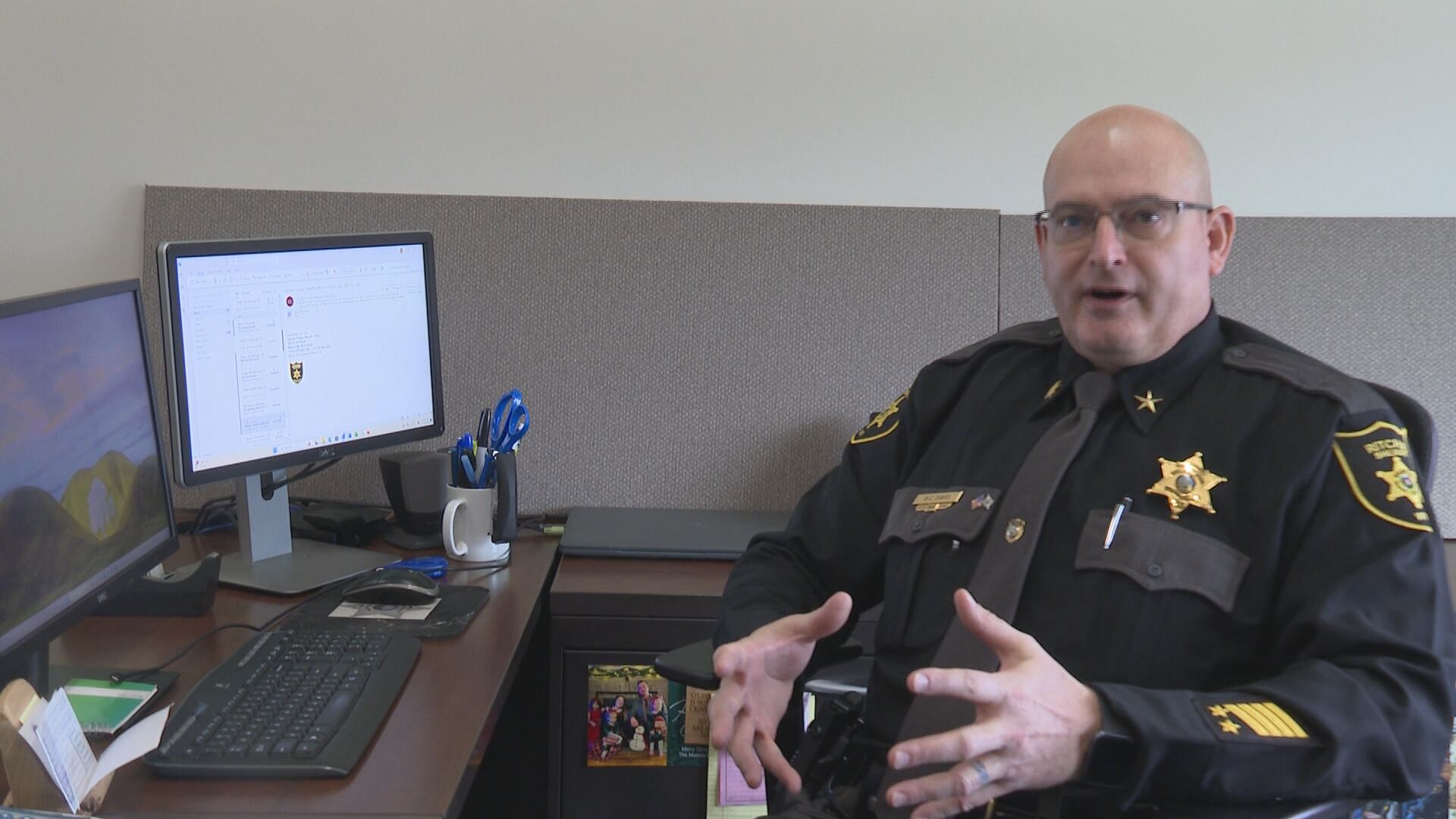 Davis steps into new role as sheriff of Ritchie County