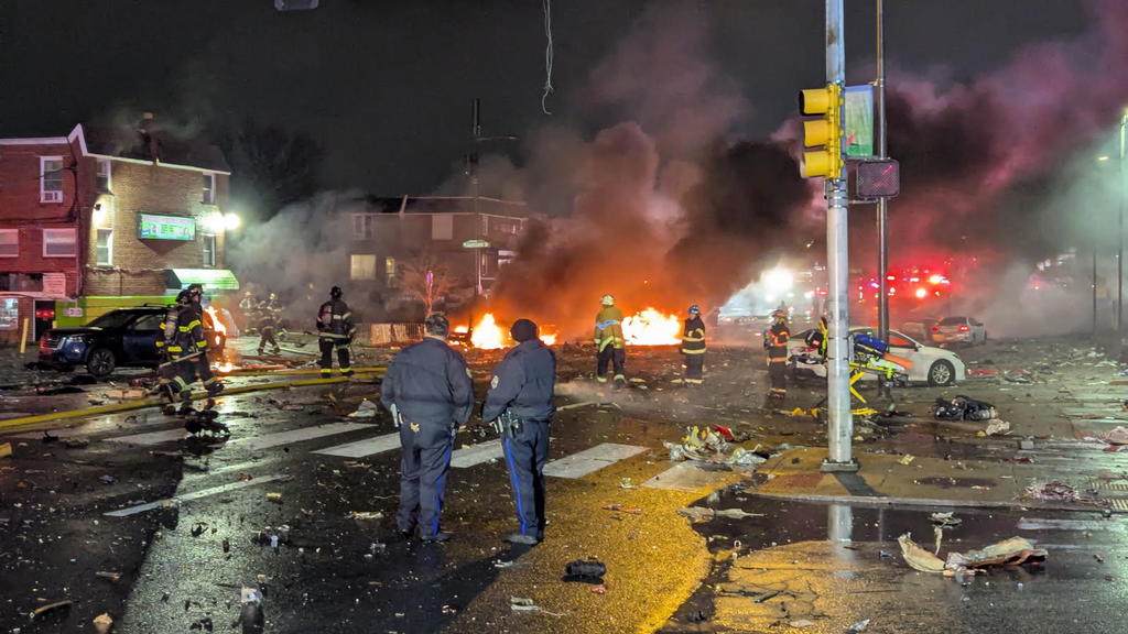 Small plane carrying 6 crashes in Philadelphia neighborhood, several ...