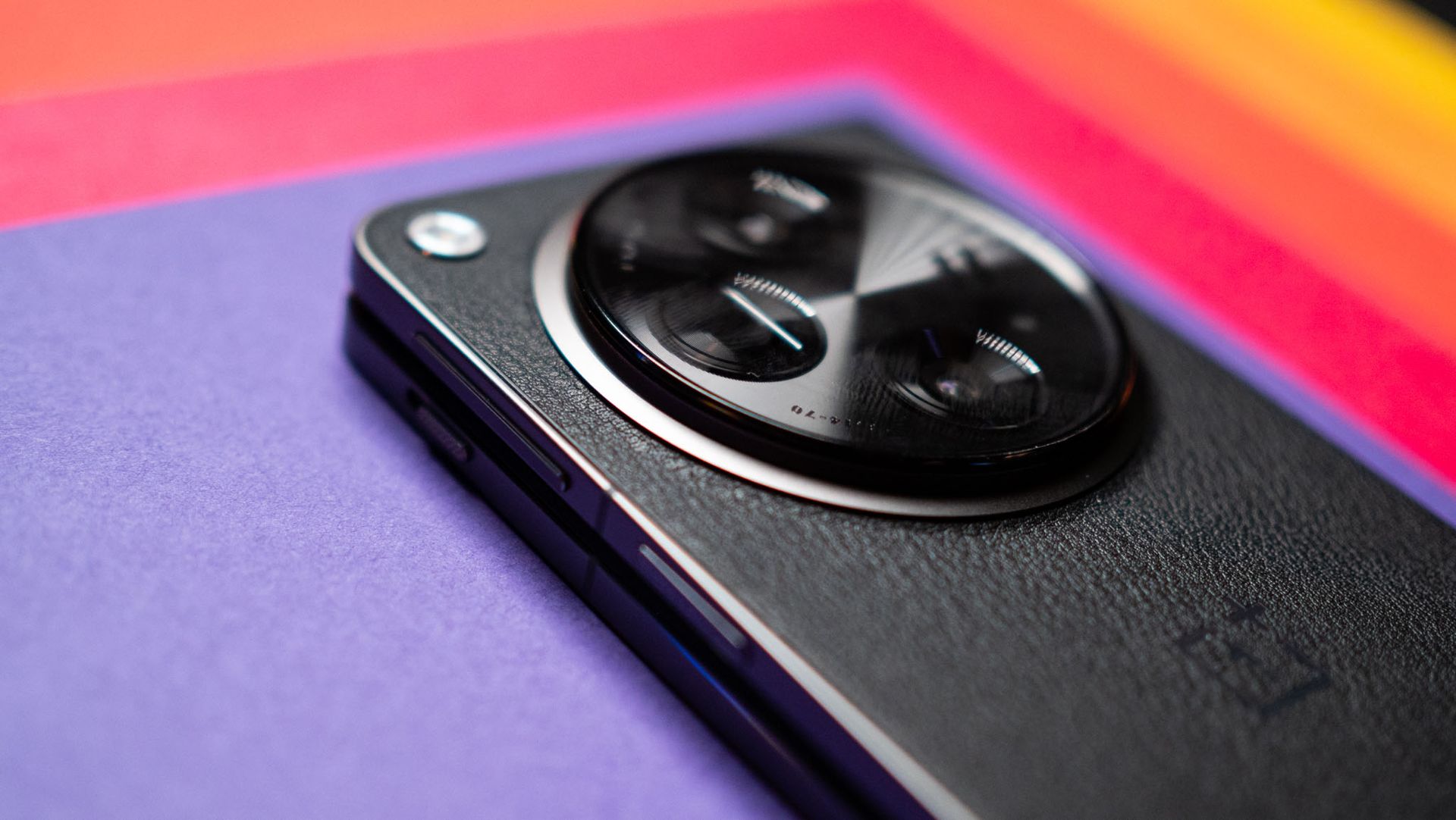 OnePlus Open update refines security and customization in OxygenOS 15