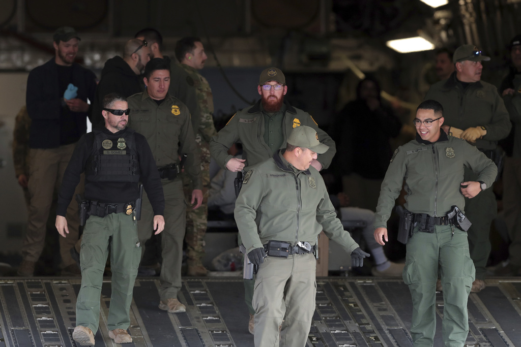 Air Force deportation flight skirts Mexican airspace to Guatemala as ...