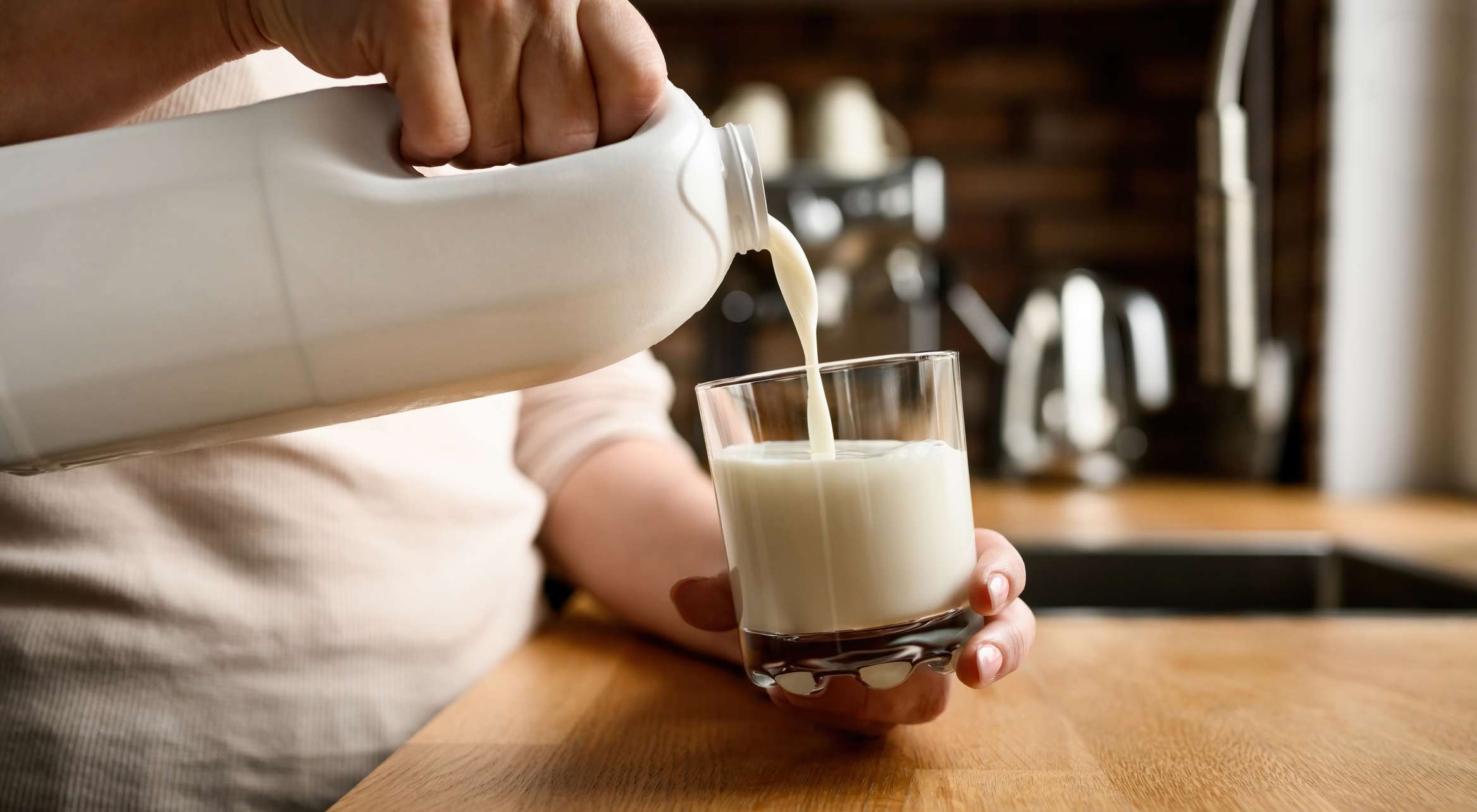 How to tell the difference between a milk allergy and lactose intolerance