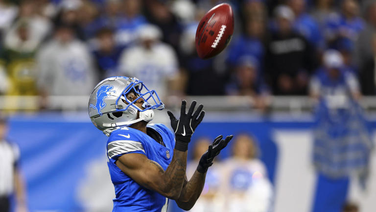 Bears sign Maurice Alexander Jr. to a reserve/futures contract