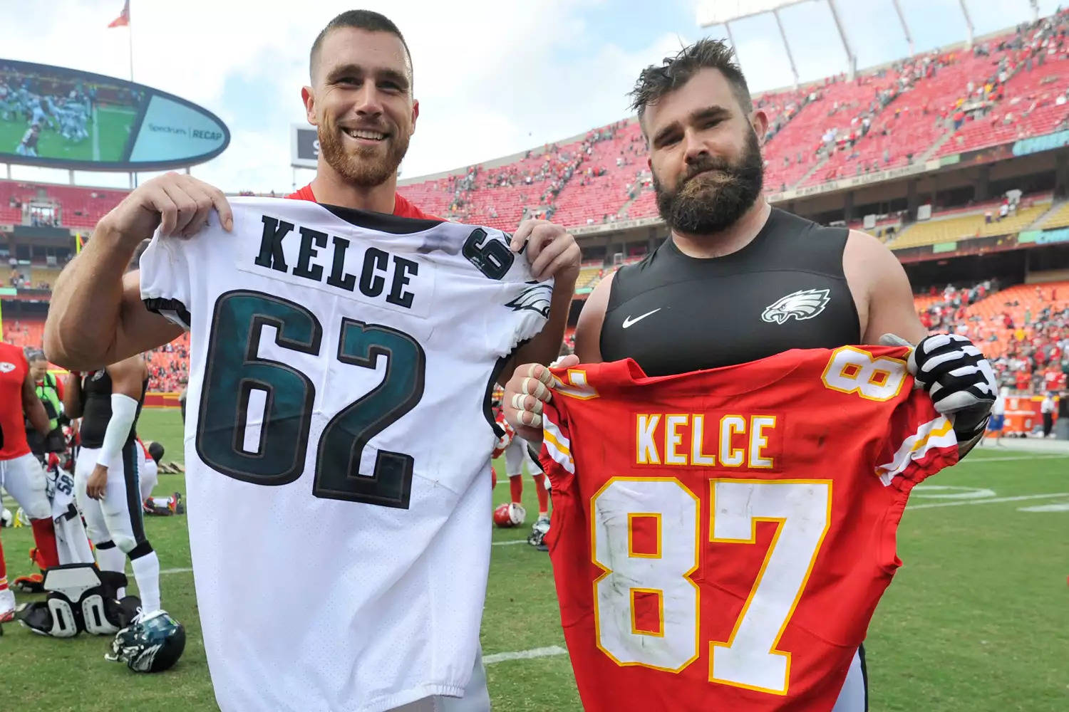 Jason Kelce rejects Travis’ idea of a split Eagles-Chiefs jersey ...