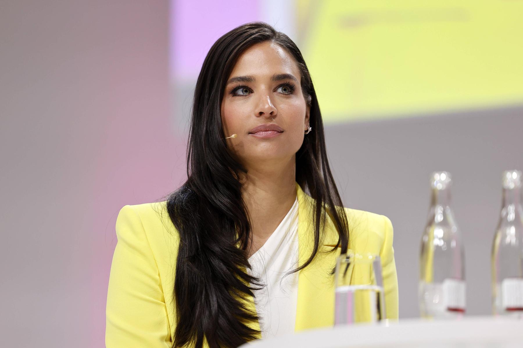 Überraschendes Aus: Amira Aly und ihr Bruder Hima beenden Podcast ...