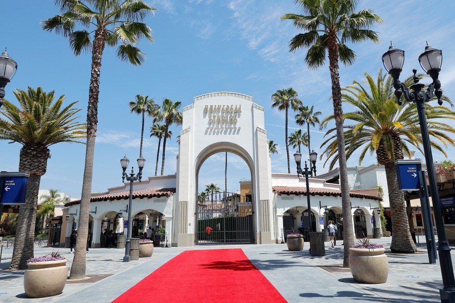 Universal Studios Hollywood offering first responders complimentary tickets