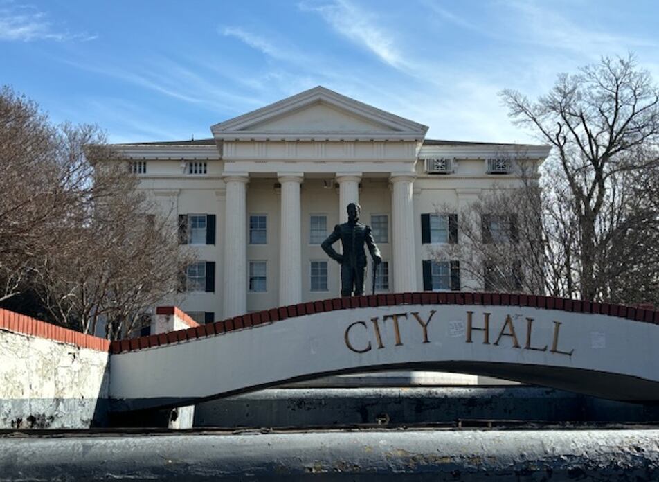 22 running for Jackson mayor; all incumbent council members face challenges