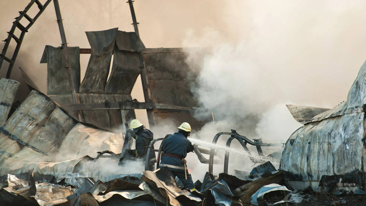 Plane Crash In Philadelphia: Door Cam Video Of '9/11 Style' Crash Near ...