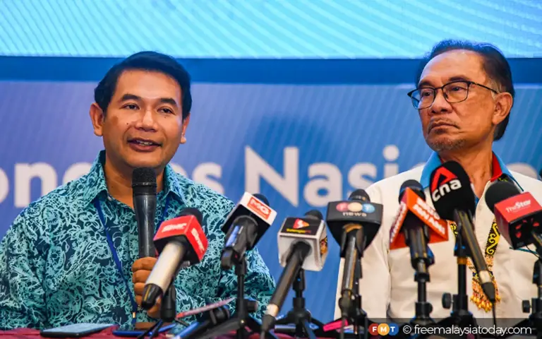 Anwar wants Rafizi retained as PKR deputy president Anwar wants Rafizi retained as PKR deputy president