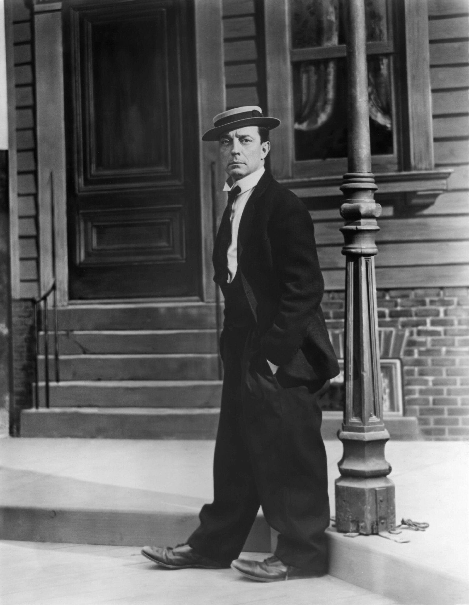 Buster Keaton był znany jako "człowiek o kamiennej twarzy". Legendarny ...