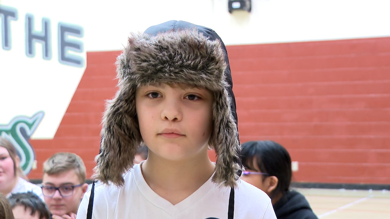 Hockey fans young and old ready to cheer on locals against NHL legends ...