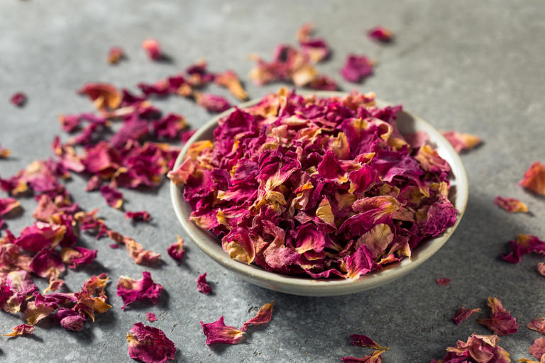 16 Things to Make with Rose Petals