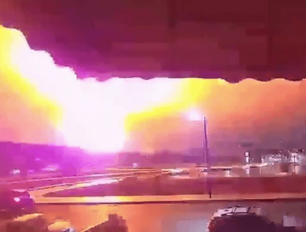 VIDEO: Plane Crash In Philadelphia: Mayor Urges Public To Stay Clear Of ...