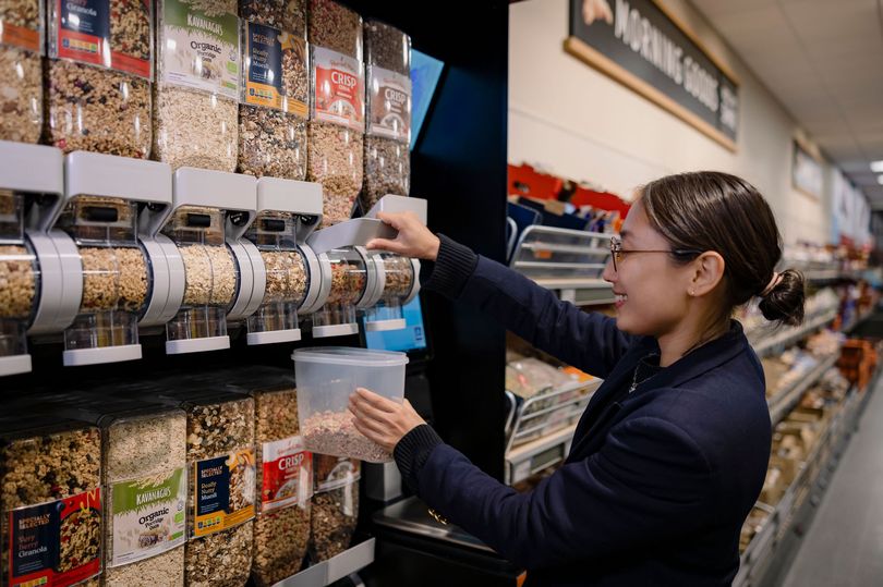 Supermarkets 'should offer more reuse-and-refill stations for foods ...