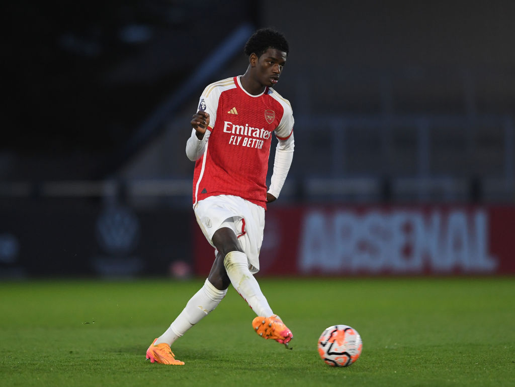 Manchester United announce signing of Ayden Heaven from Arsenal