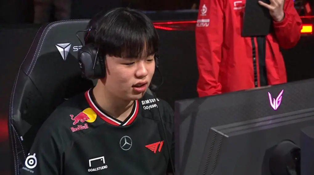 又一天才少年！T1战胜GEN完成复仇，小将Smash超完美发挥