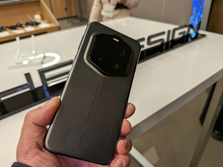 Honor Magic 7 RSR Porsche Design : le nouveau bolide de la mobilité ...