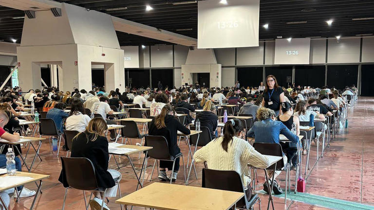 A Ferrara l’Ai per passare la prova d’esame, Unife: «Atto grave» A Ferrara l’Ai per passare la prova d’esame, Unife: «Atto grave»