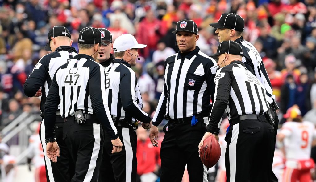 NFL makes excuses after referee mistakes