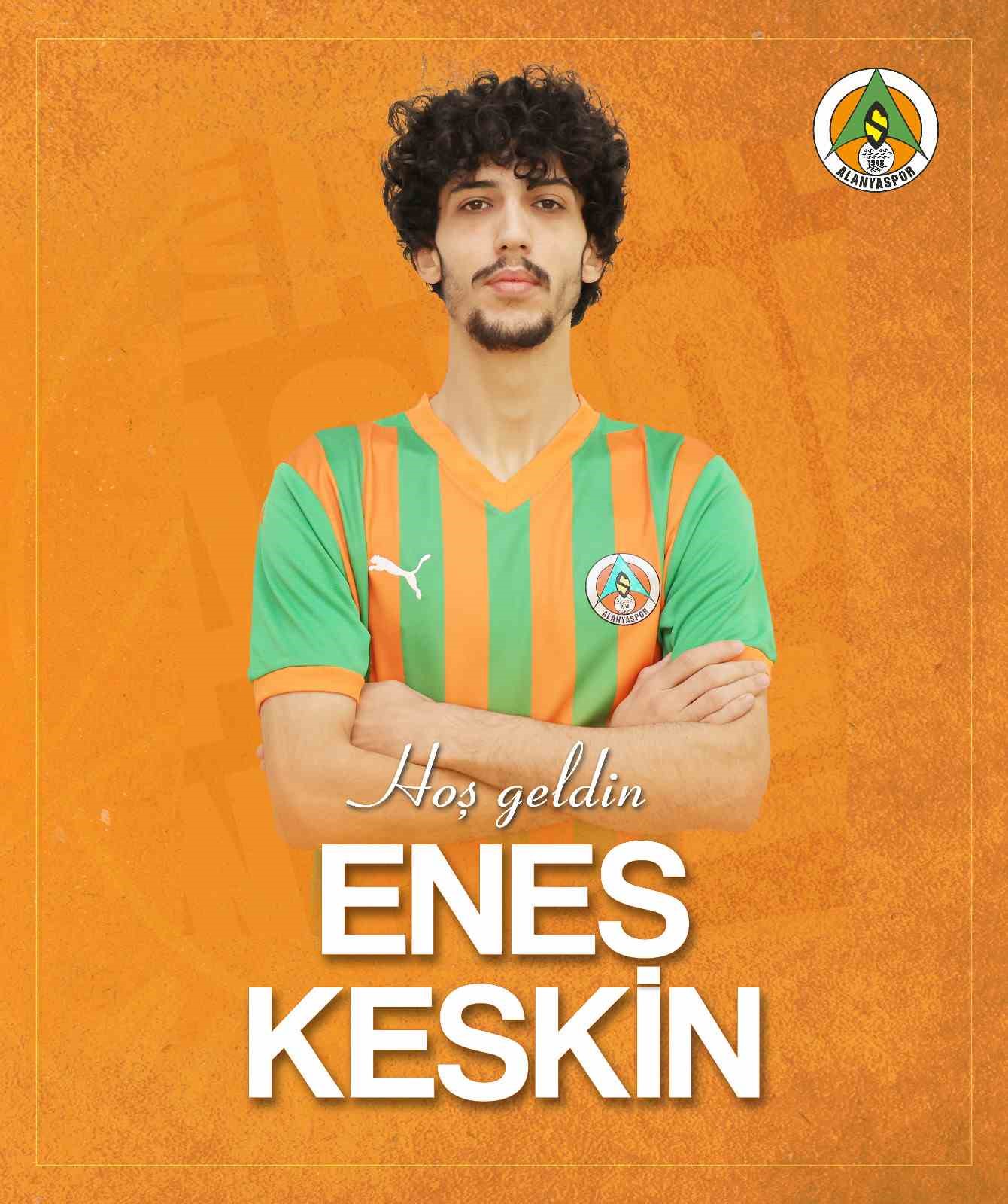 Alanyaspor, Enes Keskin’i renklerine bağladı