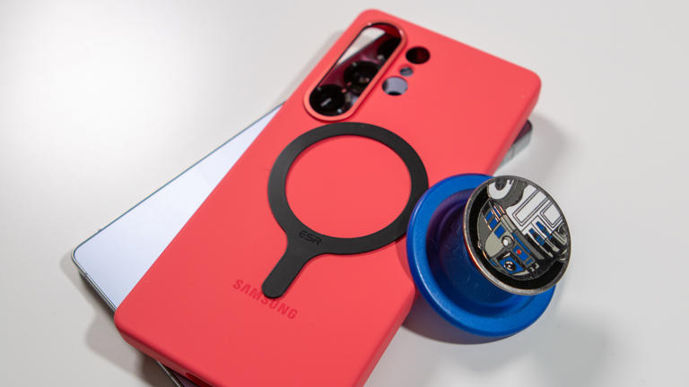 Samsung asks users if they'd sacrifice thin phones for built-in Qi2 magnets