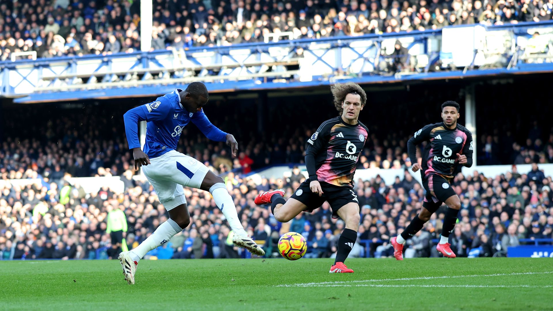 Everton 4-0 Leicester: Final | Dominant performance from Moyes’ boys