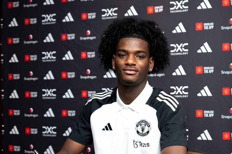 Man Utd make first-team decision on wonderkid signing as sensation ...