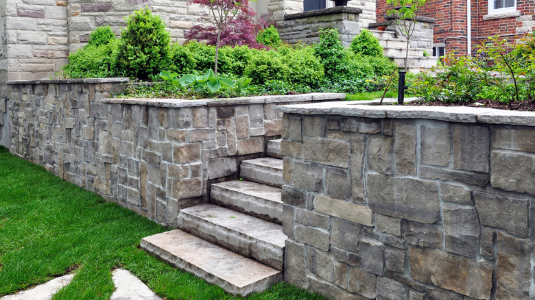 How To Clean Your Retaining Wall To Keep It Looking Good As New