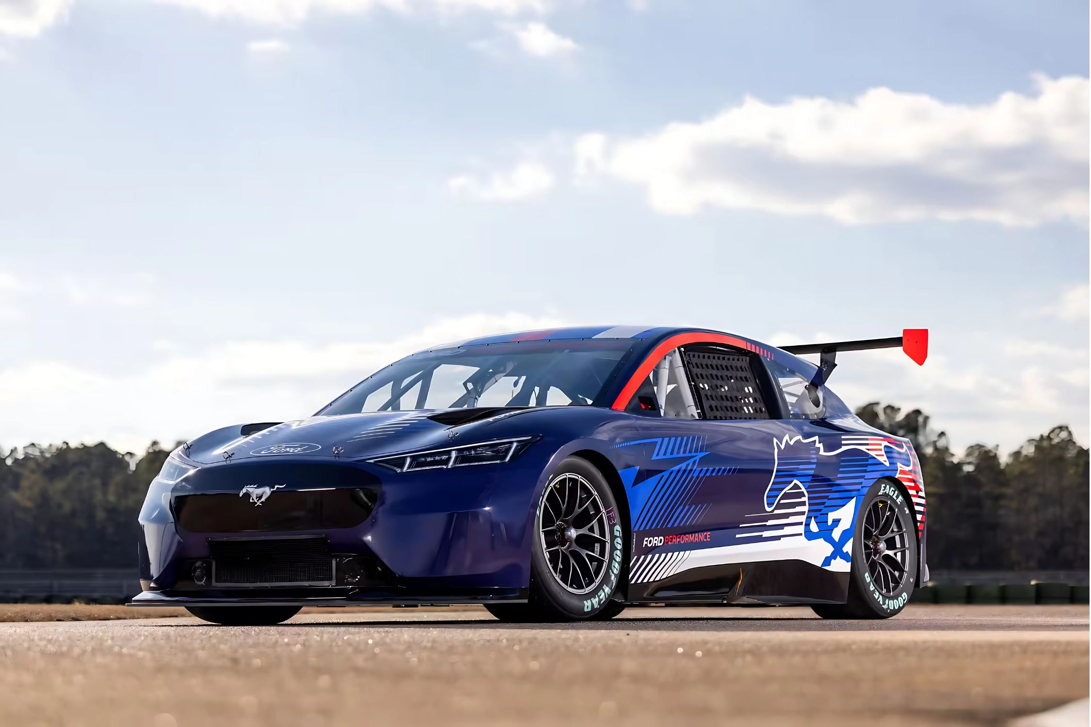 Ford's New 1,360-HP Racer Will Blow NASCAR Fans Away