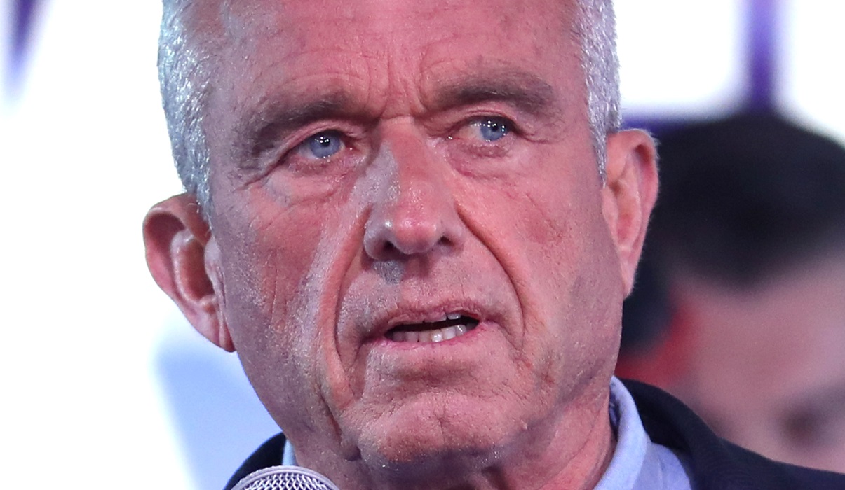 RFK Jr. Says Vaping Best Alternative After Nicotine Pouches, "These ...