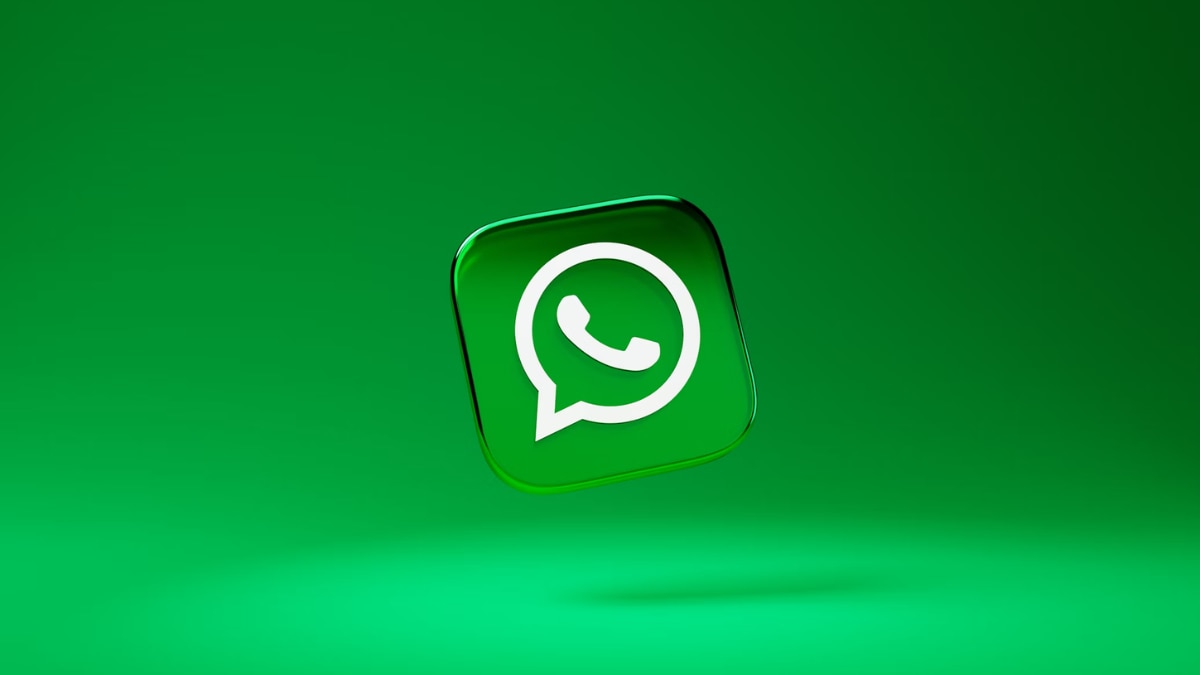 WhatsApp is quietly adding a new security lens for iPhone users, & it ...