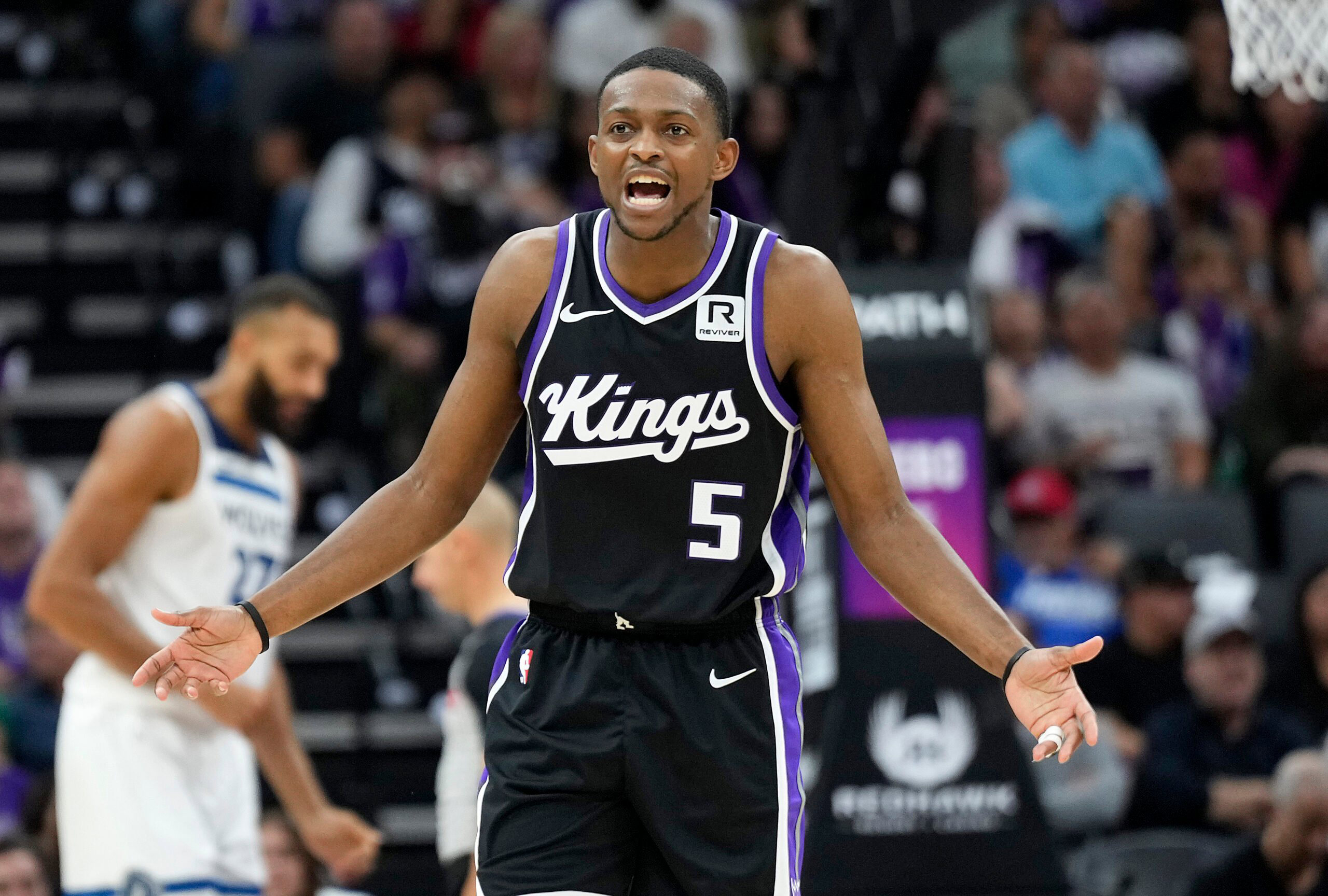 Timberwolves, Raptors Are Showing Interest In De'Aaron Fox Timberwolves, Raptors Are Showing Interest In De'Aaron Fox