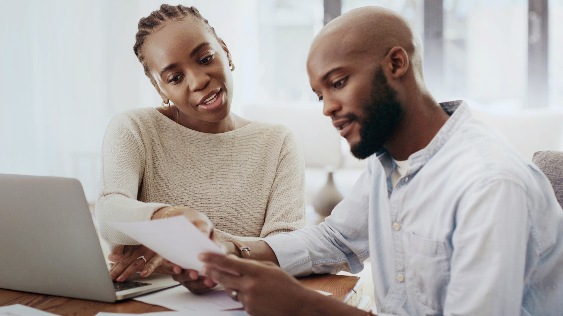 Rachel Cruze: 3 Reasons Married Couples Should Not Have Separate Bank ...