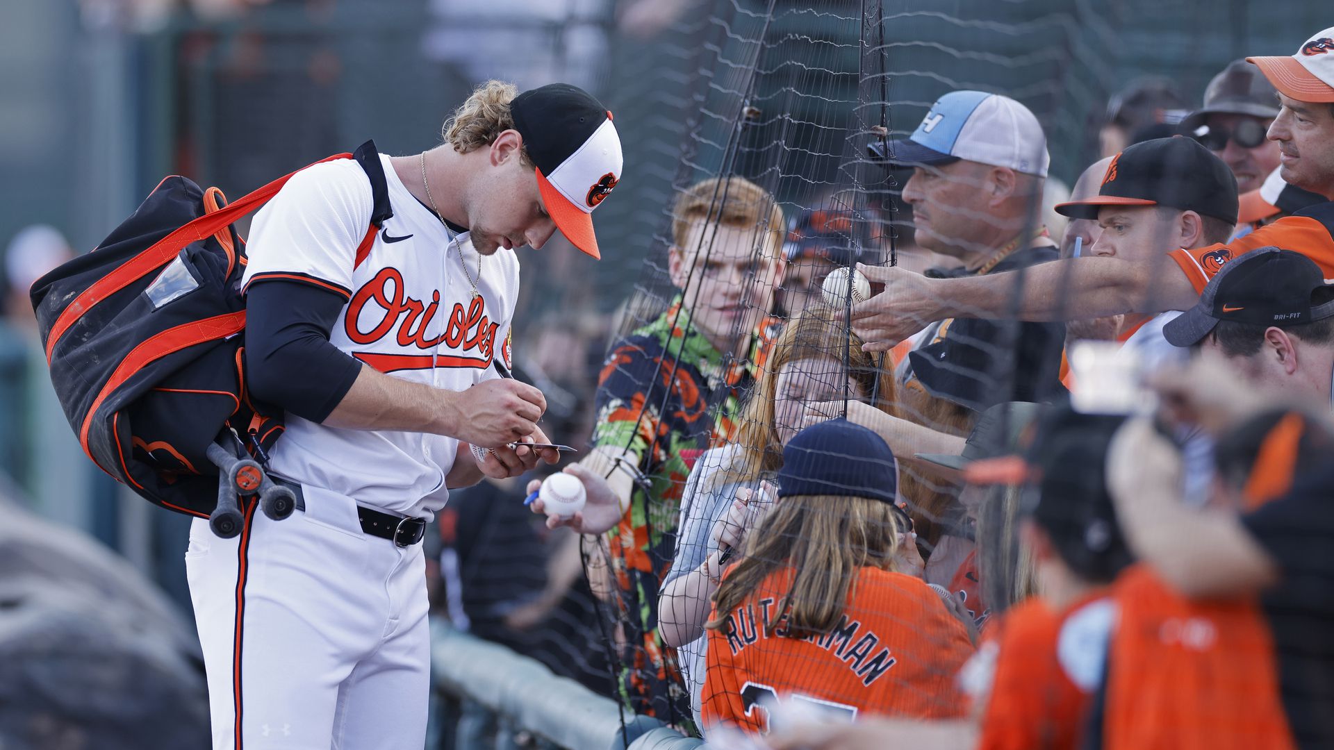 Saturday Bird Droppings: Spring Training begins this month